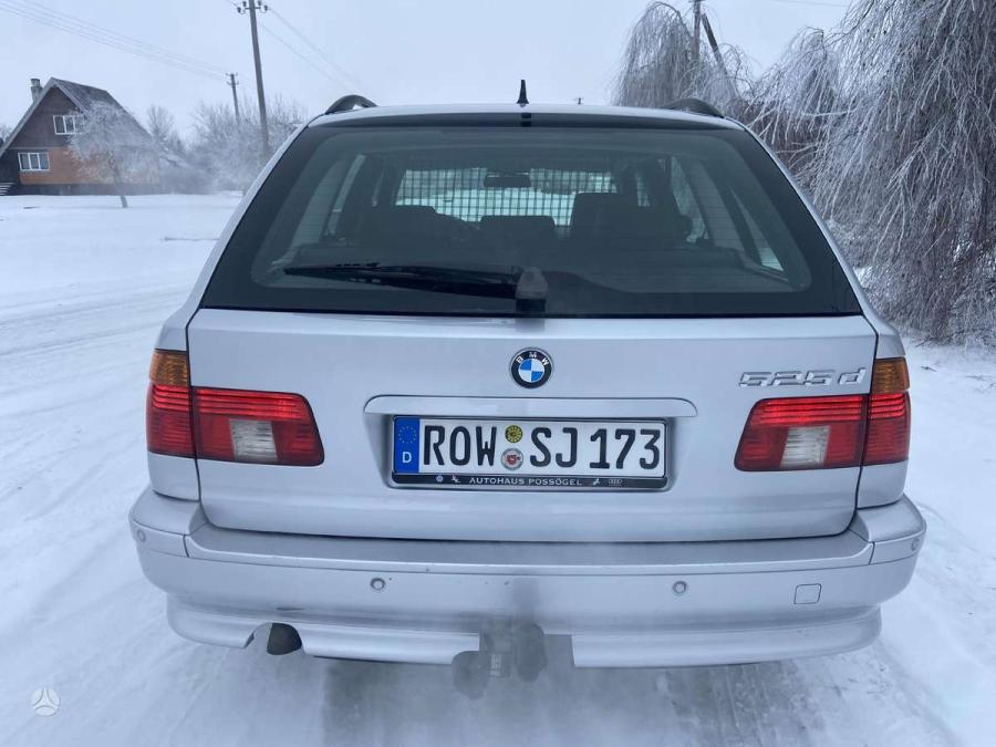 Grey BMW 525 2003 in Vilkaviskis, with an engine capacity of 2.50 L and mileage of 385 thousand km for 2450 €, photo 5 on AUTOMOTO.COM.LV