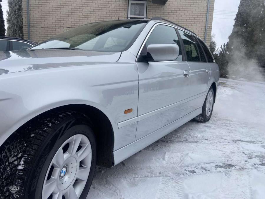 Grey BMW 525 2003 in Vilkaviskis, with an engine capacity of 2.50 L and mileage of 385 thousand km for 2450 €, photo 19 on AUTOMOTO.COM.LV