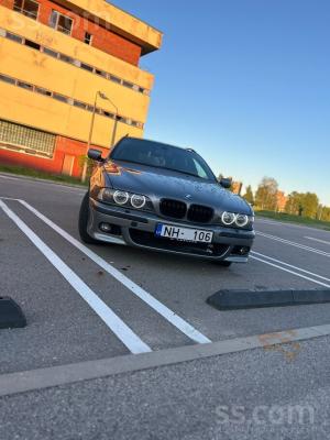 Pelēks BMW 525 2003 Valmiera, ar dzinēja tilpumu 2.50 L un nobraukumu 334 tūkst. km par 2100 €, foto  vietnē AUTOMOTO.COM.LV