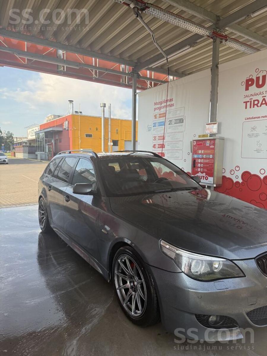 Pelēks BMW 525 2004 Rīga, ar dzinēja tilpumu 2.50 L un nobraukumu 426 tūkst. km par 3550 €, foto 2 vietnē AUTOMOTO.COM.LV