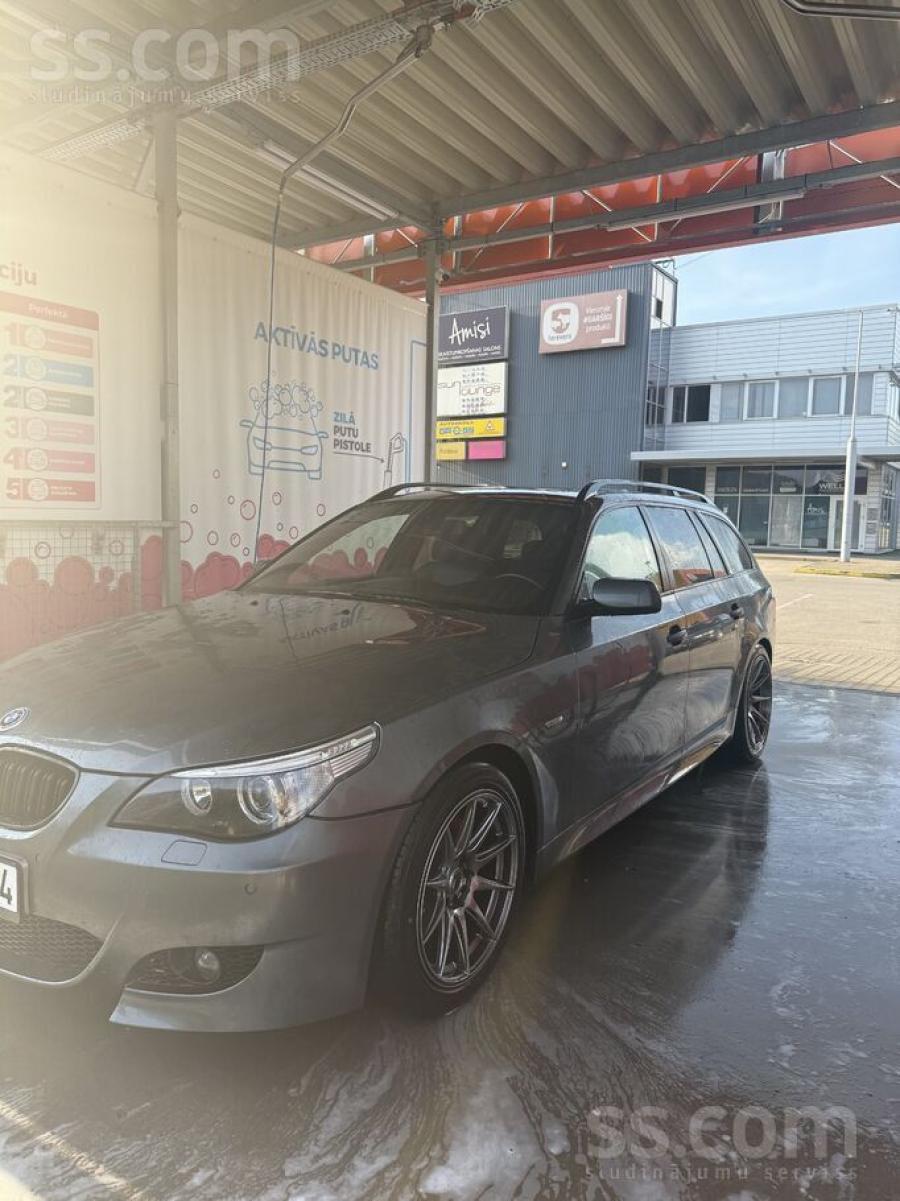 Pelēks BMW 525 2004 Rīga, ar dzinēja tilpumu 2.50 L un nobraukumu 426 tūkst. km par 3550 €, foto 3 vietnē AUTOMOTO.COM.LV