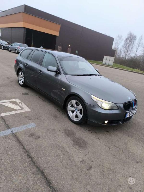 Grey BMW 525 2004 in Elektrenai, with an engine capacity of 2.50 L and mileage of 446 thousand km for 2250 €, photo 2 on AUTOMOTO.COM.LV