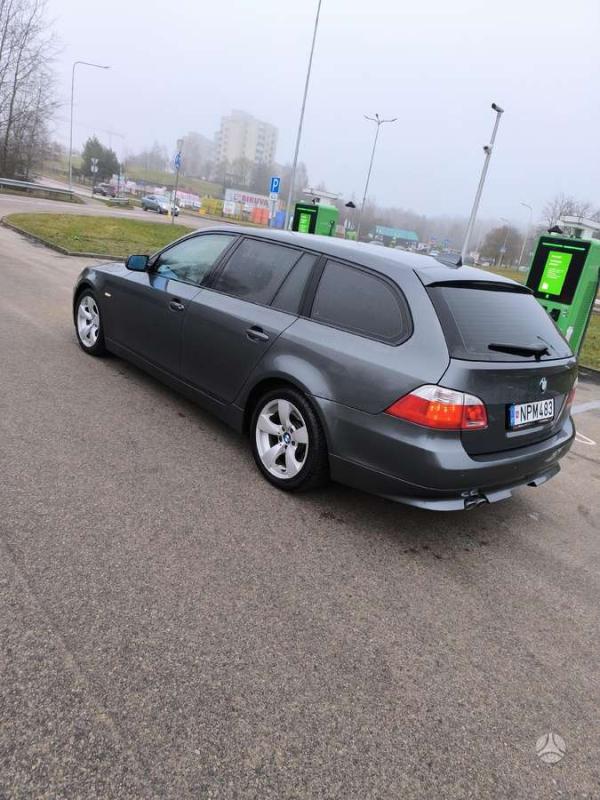 Grey BMW 525 2004 in Elektrenai, with an engine capacity of 2.50 L and mileage of 446 thousand km for 2250 €, photo 3 on AUTOMOTO.COM.LV