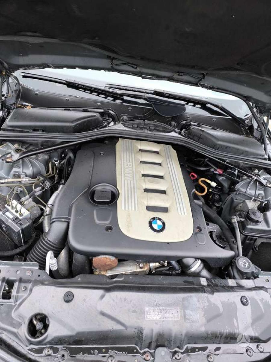 Pelēks BMW 525 2004 Elektrėnai, ar dzinēja tilpumu 2.50 L un nobraukumu 446 tūkst. km par 2250 €, foto 16 vietnē AUTOMOTO.COM.LV