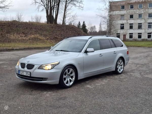 Grey BMW 525 2004 in Plunge, with an engine capacity of 2.50 L and mileage of 434 thousand km for 2450 €, photo 1 on AUTOMOTO.COM.LV