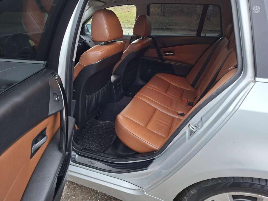 Pelēks BMW 525 2004 Plungė, ar dzinēja tilpumu 2.50 L un nobraukumu 434 tūkst. km par 2450 €, foto 19 vietnē AUTOMOTO.COM.LV