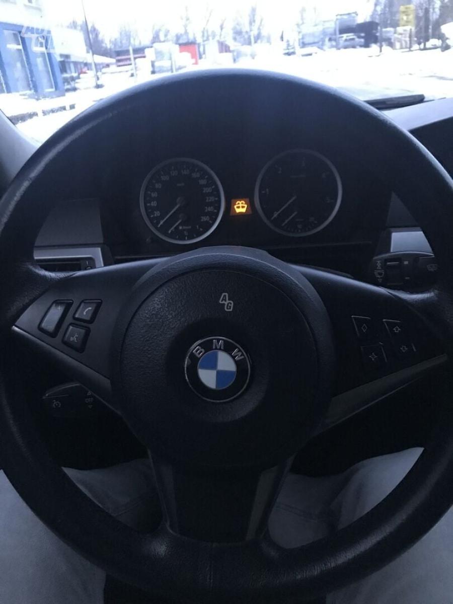 Pelēks BMW 525 2004 Šauļi, ar dzinēja tilpumu 2.50 L un nobraukumu 409 tūkst. km par 2150 €, foto 12 vietnē AUTOMOTO.COM.LV