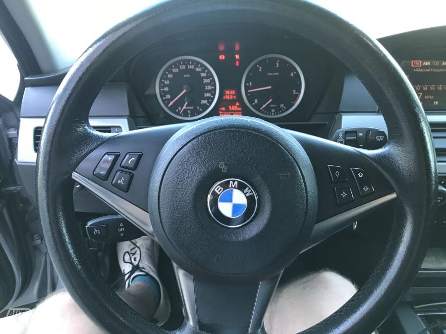Grey BMW 525 2004 in Siauliai, with an engine capacity of 2.50 L and mileage of 409 thousand km for 2550 €, photo 26 on AUTOMOTO.COM.LV