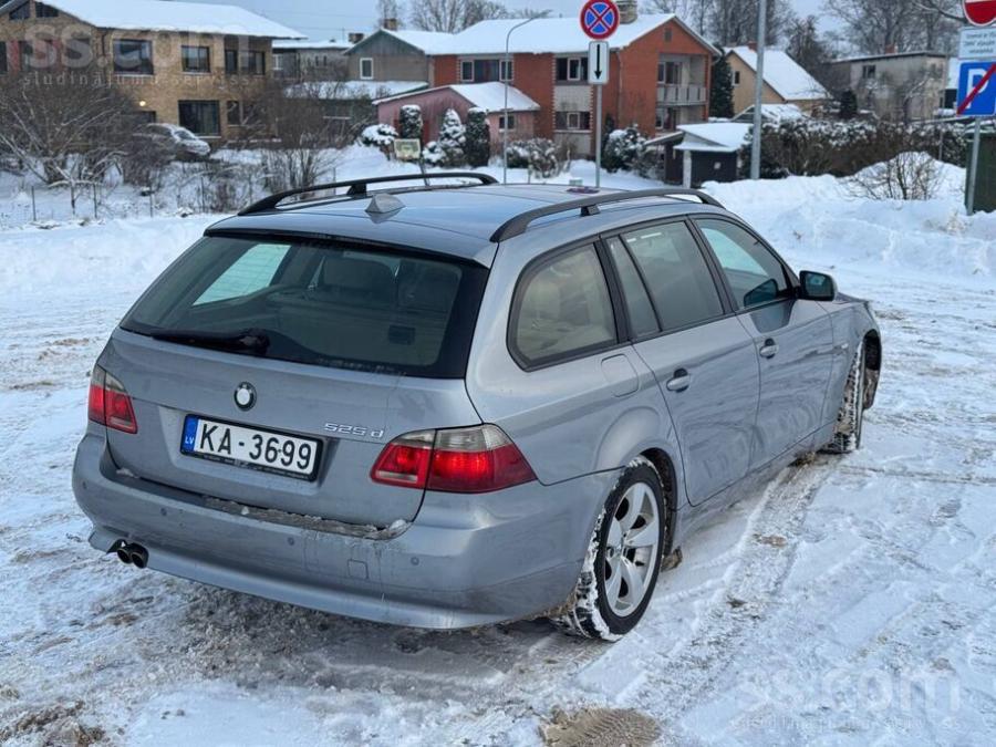 Pelēks BMW 525 2004 Ogre, ar dzinēja tilpumu 2.50 L un nobraukumu 431 tūkst. km par 3650 €, foto 4 vietnē AUTOMOTO.COM.LV