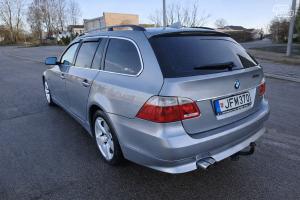 Pelēks BMW 525 2004 Šauļi, ar dzinēja tilpumu 2.50 L un nobraukumu 372 tūkst. km par 2700 €, foto 5 vietnē AUTOMOTO.COM.LV
