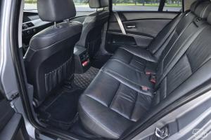 Pelēks BMW 525 2004 Šauļi, ar dzinēja tilpumu 2.50 L un nobraukumu 372 tūkst. km par 2700 €, foto 17 vietnē AUTOMOTO.COM.LV