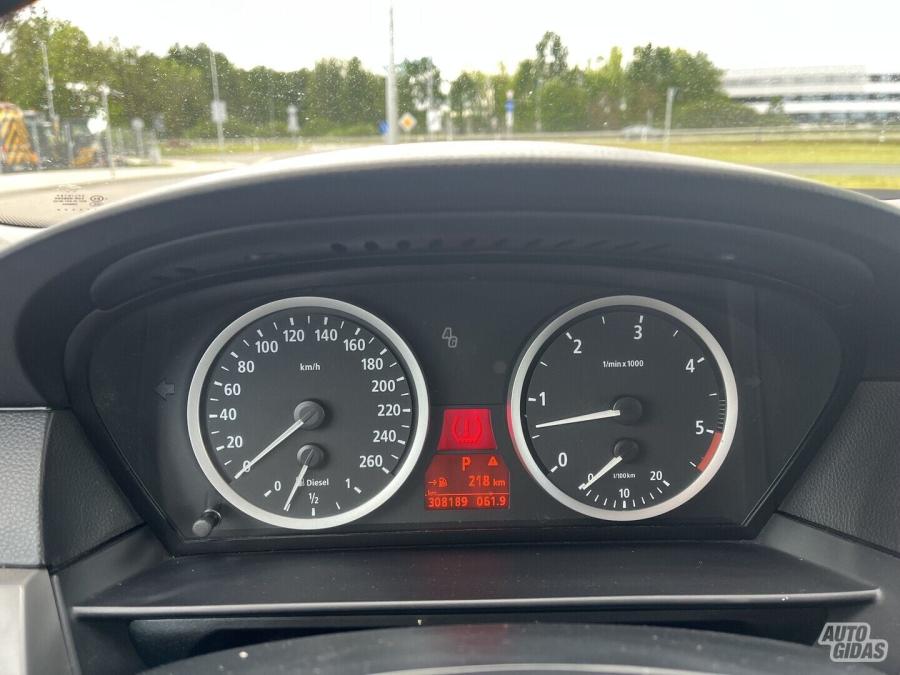 Grey BMW 525 2004 in Kaunas, with an engine capacity of 2.50 L and mileage of 308 thousand km for 1850 €, photo 12 on AUTOMOTO.COM.LV