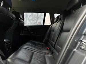 Grey BMW 525 2004 in Riga, with an engine capacity of 2.50 L and mileage of 293 thousand km for 3290 €, photo 10 on AUTOMOTO.COM.LV