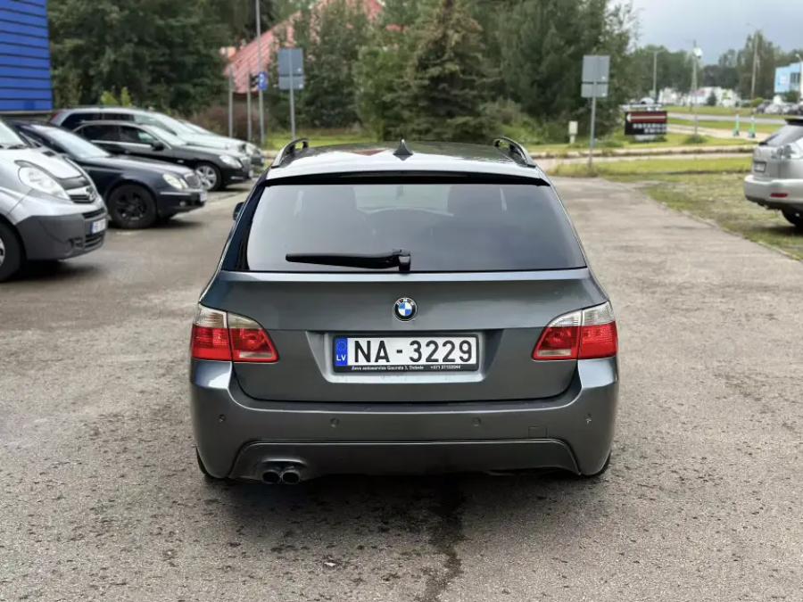 Grey BMW 525 2004 in Riga, with an engine capacity of 2.50 L and mileage of 293 thousand km for 3290 €, photo 16 on AUTOMOTO.COM.LV