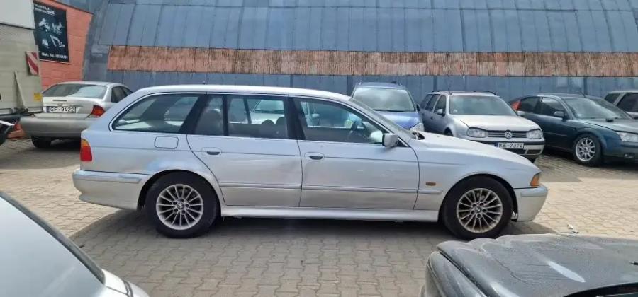 Grey BMW 525 2004 in Valmiera, with an engine capacity of 2.50 L and mileage of 255 thousand km for 1100 €, photo 3 on AUTOMOTO.COM.LV