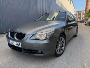 Pelēks BMW 525 2004 Viļņa, ar dzinēja tilpumu 2.50 L un nobraukumu 384 tūkst. km par 2750 €, foto  vietnē AUTOMOTO.COM.LV