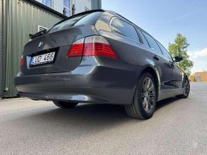 Pelēks BMW 525 2004 Viļņa, ar dzinēja tilpumu 2.50 L un nobraukumu 384 tūkst. km par 2750 €, foto 6 vietnē AUTOMOTO.COM.LV