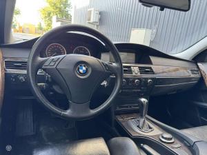 Pelēks BMW 525 2004 Viļņa, ar dzinēja tilpumu 2.50 L un nobraukumu 384 tūkst. km par 2750 €, foto 11 vietnē AUTOMOTO.COM.LV