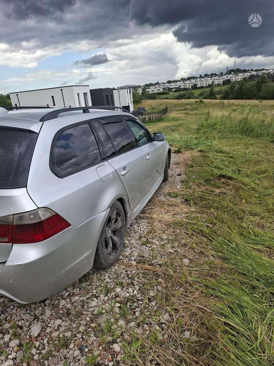 Pelēks BMW 525 2004 Viļņa, ar dzinēja tilpumu 2.50 L un nobraukumu 0 tūkst. km par 2000 €, foto 3 vietnē AUTOMOTO.COM.LV