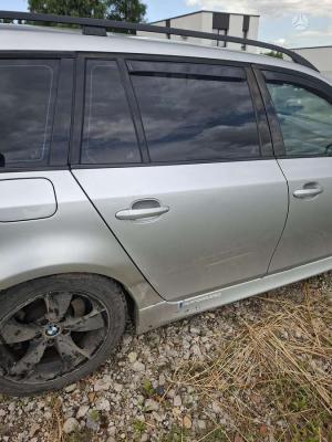 Pelēks BMW 525 2004 Viļņa, ar dzinēja tilpumu 2.50 L un nobraukumu 0 tūkst. km par 2000 €, foto 6 vietnē AUTOMOTO.COM.LV