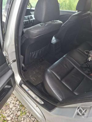 Pelēks BMW 525 2004 Viļņa, ar dzinēja tilpumu 2.50 L un nobraukumu 0 tūkst. km par 2000 €, foto 8 vietnē AUTOMOTO.COM.LV