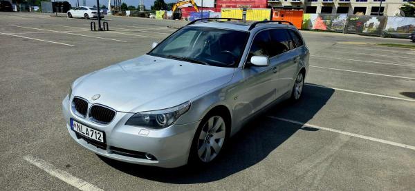 Pelēks BMW 525 2004 Viļņa, ar dzinēja tilpumu 2.50 L un nobraukumu 345 tūkst. km par 1999 €, foto 1 vietnē AUTOMOTO.COM.LV
