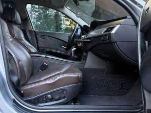 Grey BMW 525 2004 in Kaunas, with an engine capacity of 2.50 L and mileage of 449 thousand km for 2700 €, photo 13 on AUTOMOTO.COM.LV
