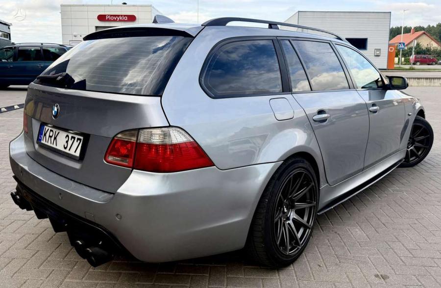 Grey BMW 525 2004 in Kaunas, with an engine capacity of 0.00 L and mileage of 383 thousand km for 3800 €, photo 4 on AUTOMOTO.COM.LV