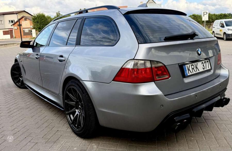 Grey BMW 525 2004 in Kaunas, with an engine capacity of 0.00 L and mileage of 383 thousand km for 3800 €, photo 5 on AUTOMOTO.COM.LV