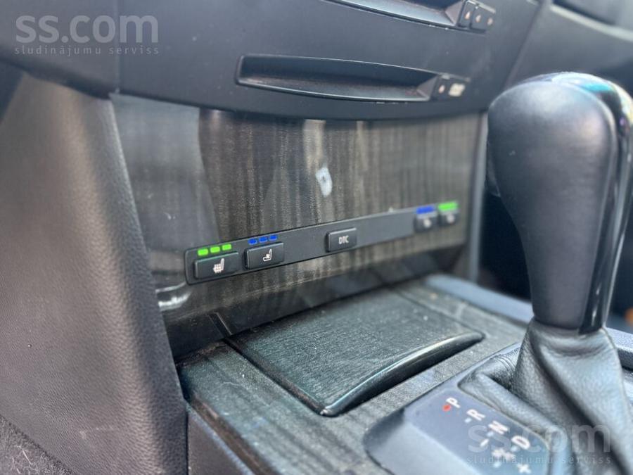 Grey BMW 525 2004 in Riga, with an engine capacity of 2.50 L and mileage of 310 thousand km for 3590 €, photo 7 on AUTOMOTO.COM.LV