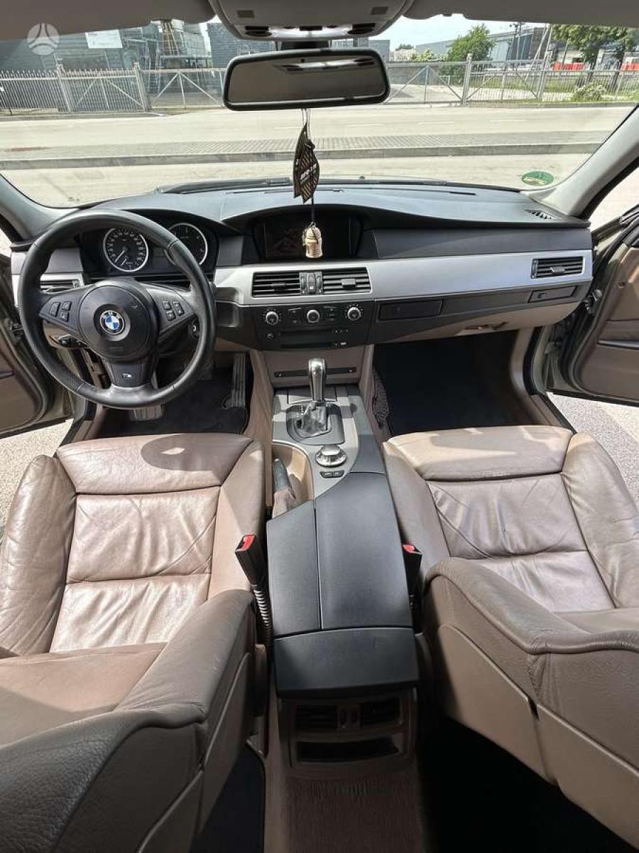Pelēks BMW 525 2004 Marijampole, ar dzinēja tilpumu 2.50 L un nobraukumu 317 tūkst. km par 3600 €, foto 6 vietnē AUTOMOTO.COM.LV