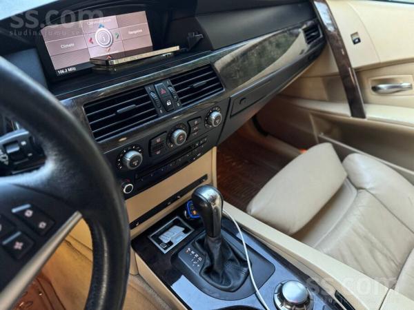 Pelēks BMW 525 2004 Rīga, ar dzinēja tilpumu 2.50 L un nobraukumu 444 tūkst. km par 2450 €, foto 7 vietnē AUTOMOTO.COM.LV