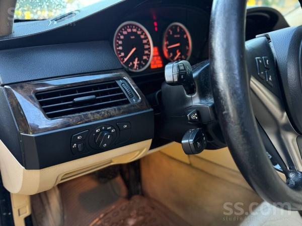 Pelēks BMW 525 2004 Rīga, ar dzinēja tilpumu 2.50 L un nobraukumu 444 tūkst. km par 2450 €, foto 9 vietnē AUTOMOTO.COM.LV