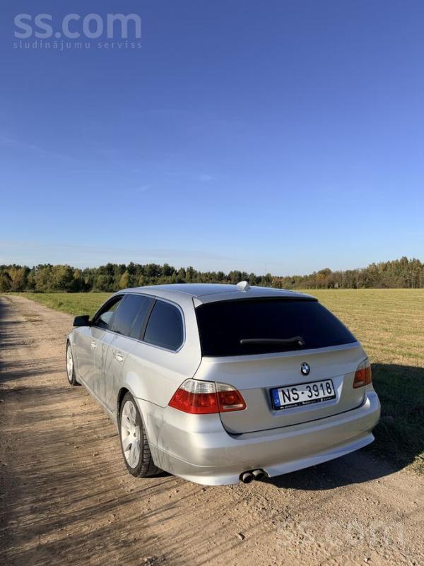 Pelēks BMW 525 2004 Daugavpils, ar dzinēja tilpumu 2.50 L un nobraukumu 309 tūkst. km par 3000 €, foto 1 vietnē AUTOMOTO.COM.LV