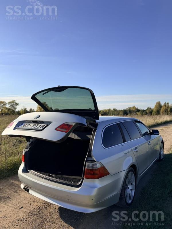 Pelēks BMW 525 2004 Daugavpils, ar dzinēja tilpumu 2.50 L un nobraukumu 309 tūkst. km par 3000 €, foto 3 vietnē AUTOMOTO.COM.LV