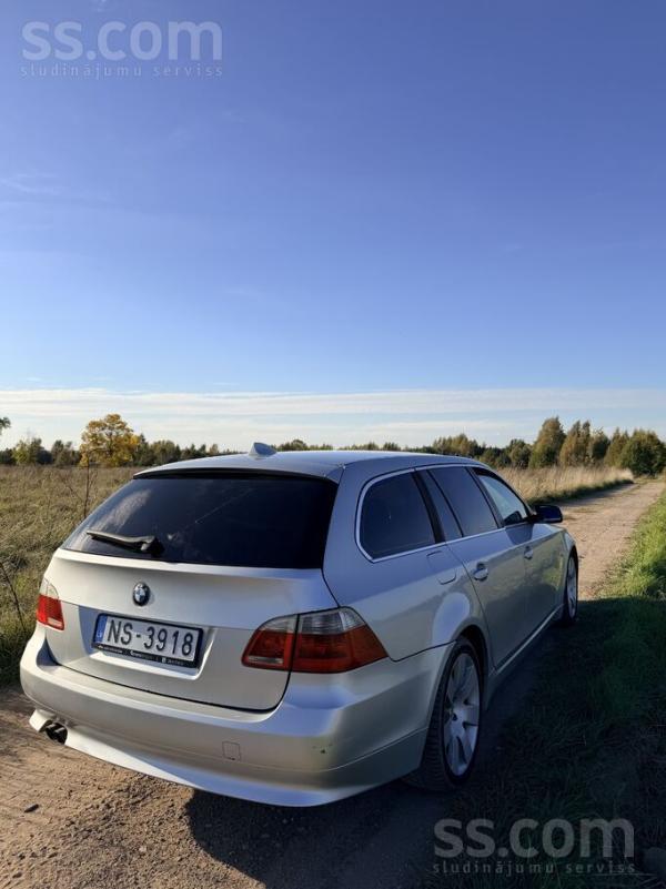 Pelēks BMW 525 2004 Daugavpils, ar dzinēja tilpumu 2.50 L un nobraukumu 309 tūkst. km par 3000 €, foto 4 vietnē AUTOMOTO.COM.LV