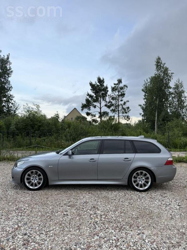 Grey BMW 525 2005 in Tukums, with an engine capacity of 2.50 L and mileage of 347 thousand km for 2999 €, photo 2 on AUTOMOTO.COM.LV