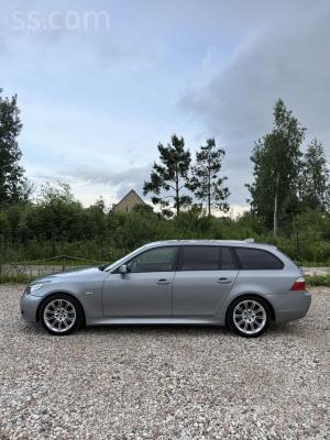 Grey BMW 525 2005 in Tukums, with an engine capacity of 2.50 L and mileage of 347 thousand km for 2999 €, photo 2 on AUTOMOTO.COM.LV
