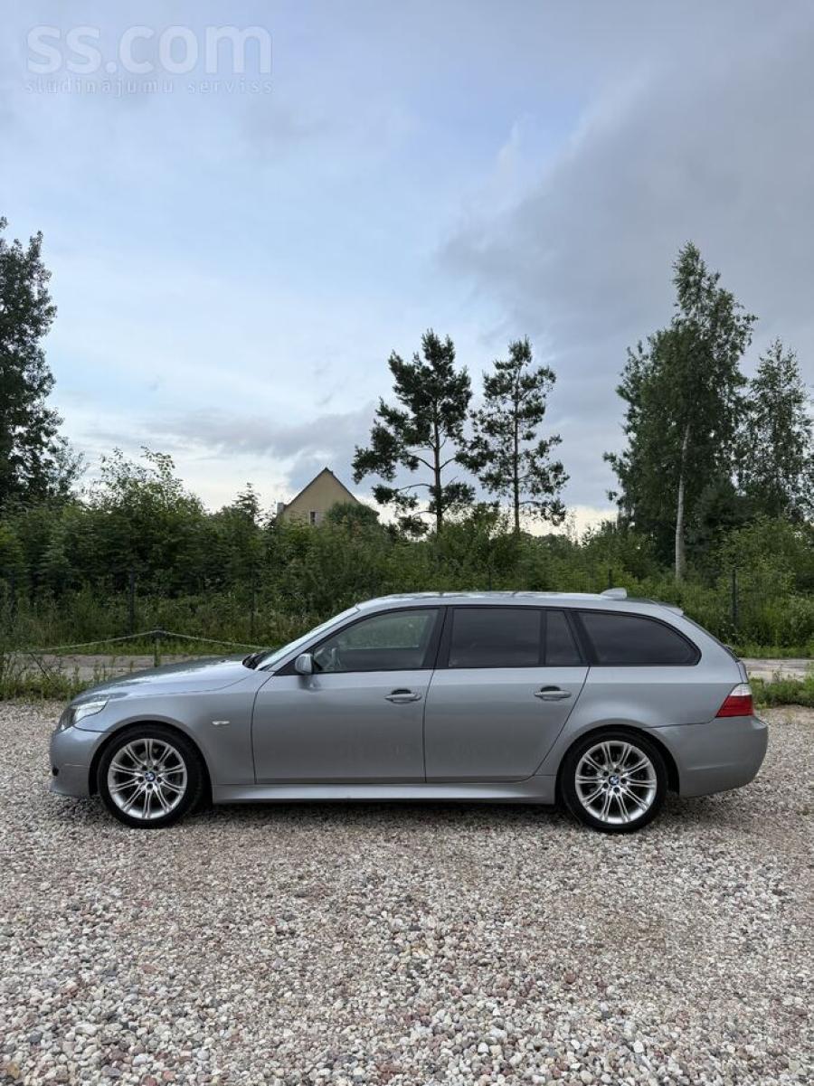 Grey BMW 525 2005 in Tukums, with an engine capacity of 2.50 L and mileage of 347 thousand km for 2999 €, photo 2 on AUTOMOTO.COM.LV