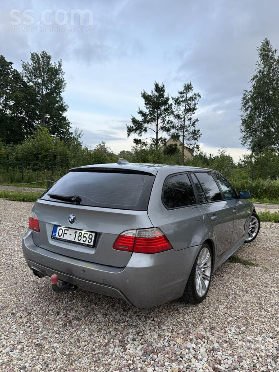 Grey BMW 525 2005 in Tukums, with an engine capacity of 2.50 L and mileage of 347 thousand km for 2999 €, photo 6 on AUTOMOTO.COM.LV