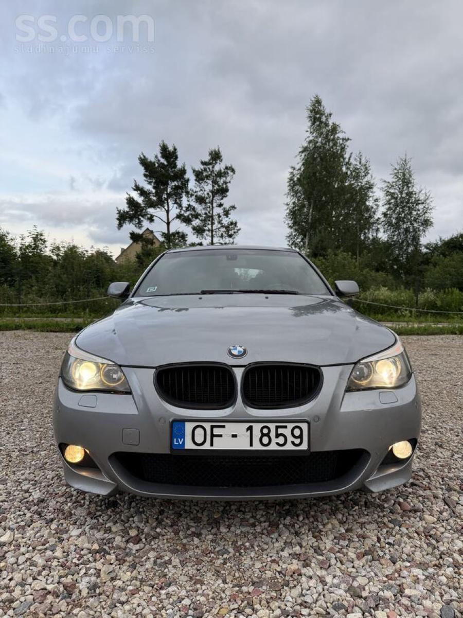 Grey BMW 525 2005 in Tukums, with an engine capacity of 2.50 L and mileage of 347 thousand km for 2999 €, photo 9 on AUTOMOTO.COM.LV