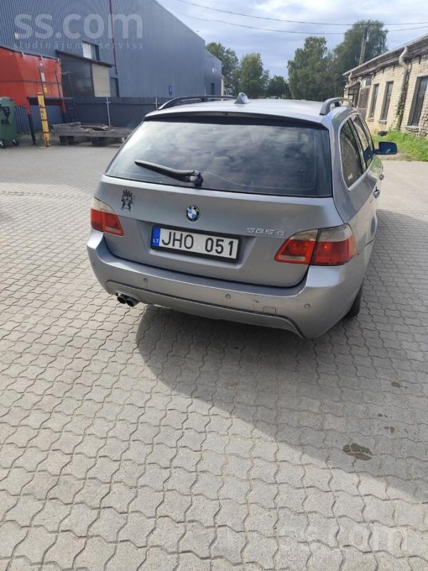 Grey BMW 525 2005 in Ventspils, with an engine capacity of 2.50 L and mileage of 369 thousand km for 1600 €, photo 4 on AUTOMOTO.COM.LV
