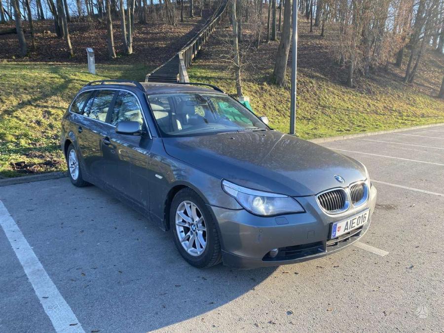 Pelēks BMW 525 2005 Kauņa, ar dzinēja tilpumu 2.50 L un nobraukumu 381 tūkst. km par 1499 €, foto 1 vietnē AUTOMOTO.COM.LV