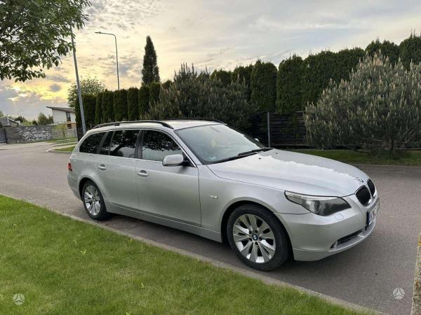 Pelēks BMW 525 2005 Alīta, ar dzinēja tilpumu 2.50 L un nobraukumu 410 tūkst. km par 3300 €, foto 1 vietnē AUTOMOTO.COM.LV