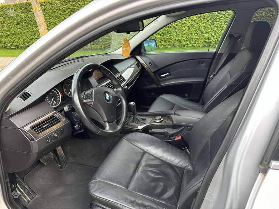 Pelēks BMW 525 2005 Alīta, ar dzinēja tilpumu 2.50 L un nobraukumu 410 tūkst. km par 3300 €, foto 4 vietnē AUTOMOTO.COM.LV