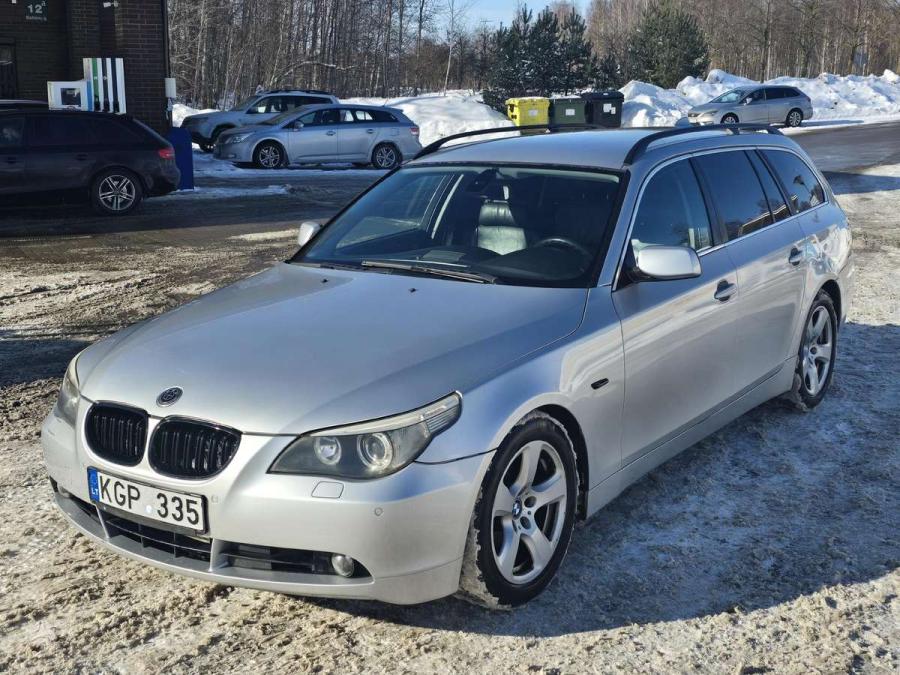 Pelēks BMW 525 2005 Šauļi, ar dzinēja tilpumu 2.50 L un nobraukumu 400 tūkst. km par 2850 €, foto 1 vietnē AUTOMOTO.COM.LV