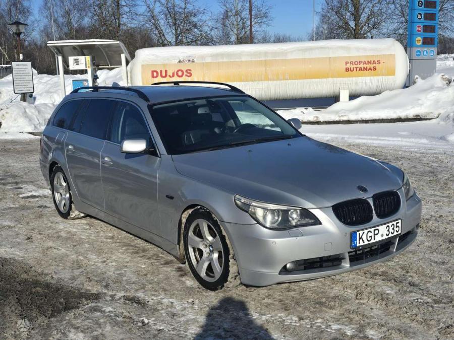 Pelēks BMW 525 2005 Šauļi, ar dzinēja tilpumu 2.50 L un nobraukumu 400 tūkst. km par 2850 €, foto 3 vietnē AUTOMOTO.COM.LV