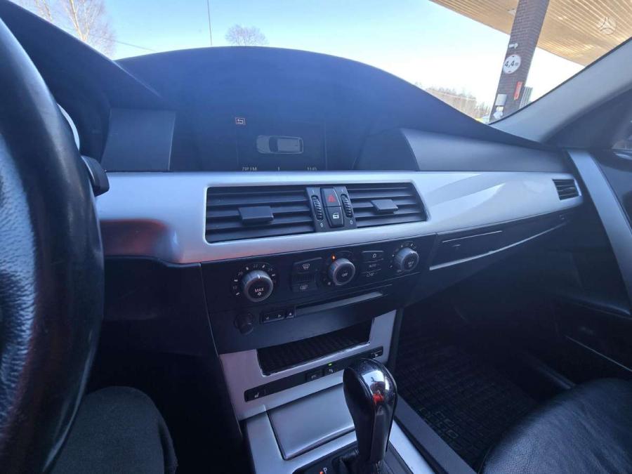 Pelēks BMW 525 2005 Šauļi, ar dzinēja tilpumu 2.50 L un nobraukumu 400 tūkst. km par 2850 €, foto 13 vietnē AUTOMOTO.COM.LV