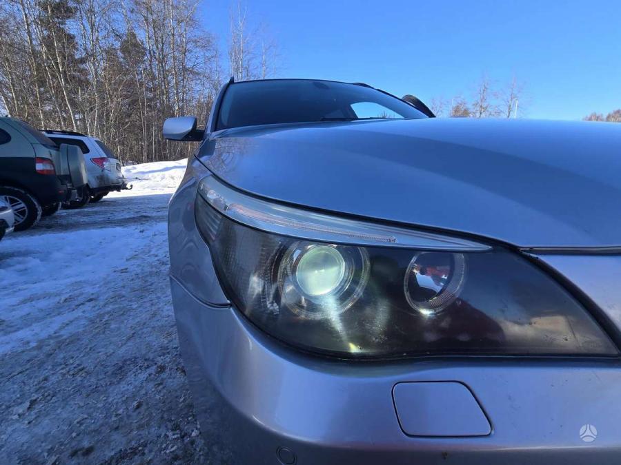 Pelēks BMW 525 2005 Šauļi, ar dzinēja tilpumu 2.50 L un nobraukumu 400 tūkst. km par 2850 €, foto 16 vietnē AUTOMOTO.COM.LV