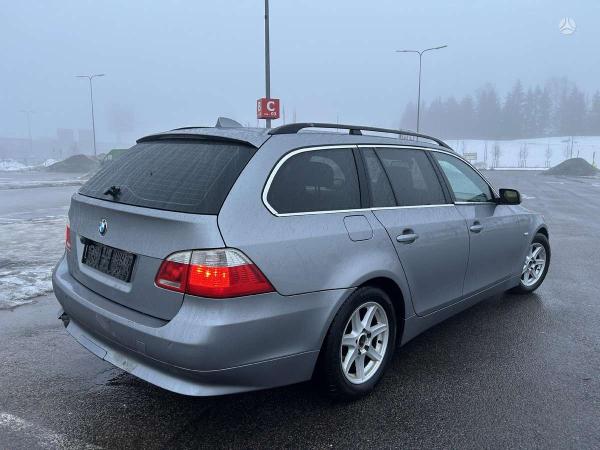Pelēks BMW 525 2005 Viļņa, ar dzinēja tilpumu 2.50 L un nobraukumu 242 tūkst. km par 2699 €, foto 4 vietnē AUTOMOTO.COM.LV